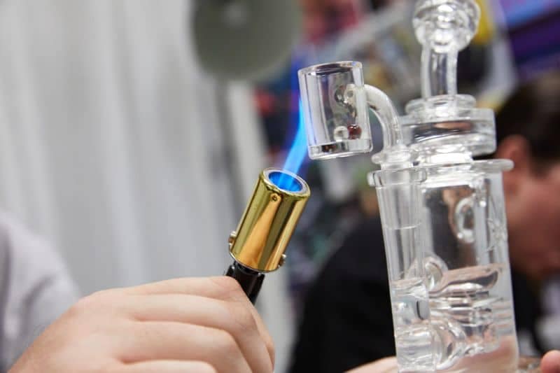 Everything About Cleaning Your Dab Rig - Dragón Glass